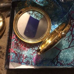 Estee Lauder | Makeup | Vintage Compact | Poshmark